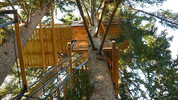 Bàlvedere Treehouse | Private Treehouse in Switzerland | Treehousemap