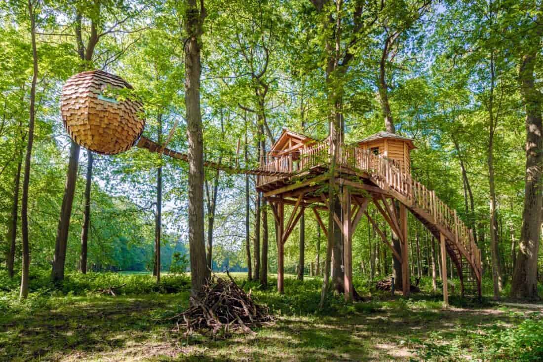 Cabanes des Grands Chênes | Treehouse Hotels, Tripadvisor Treehouse ...